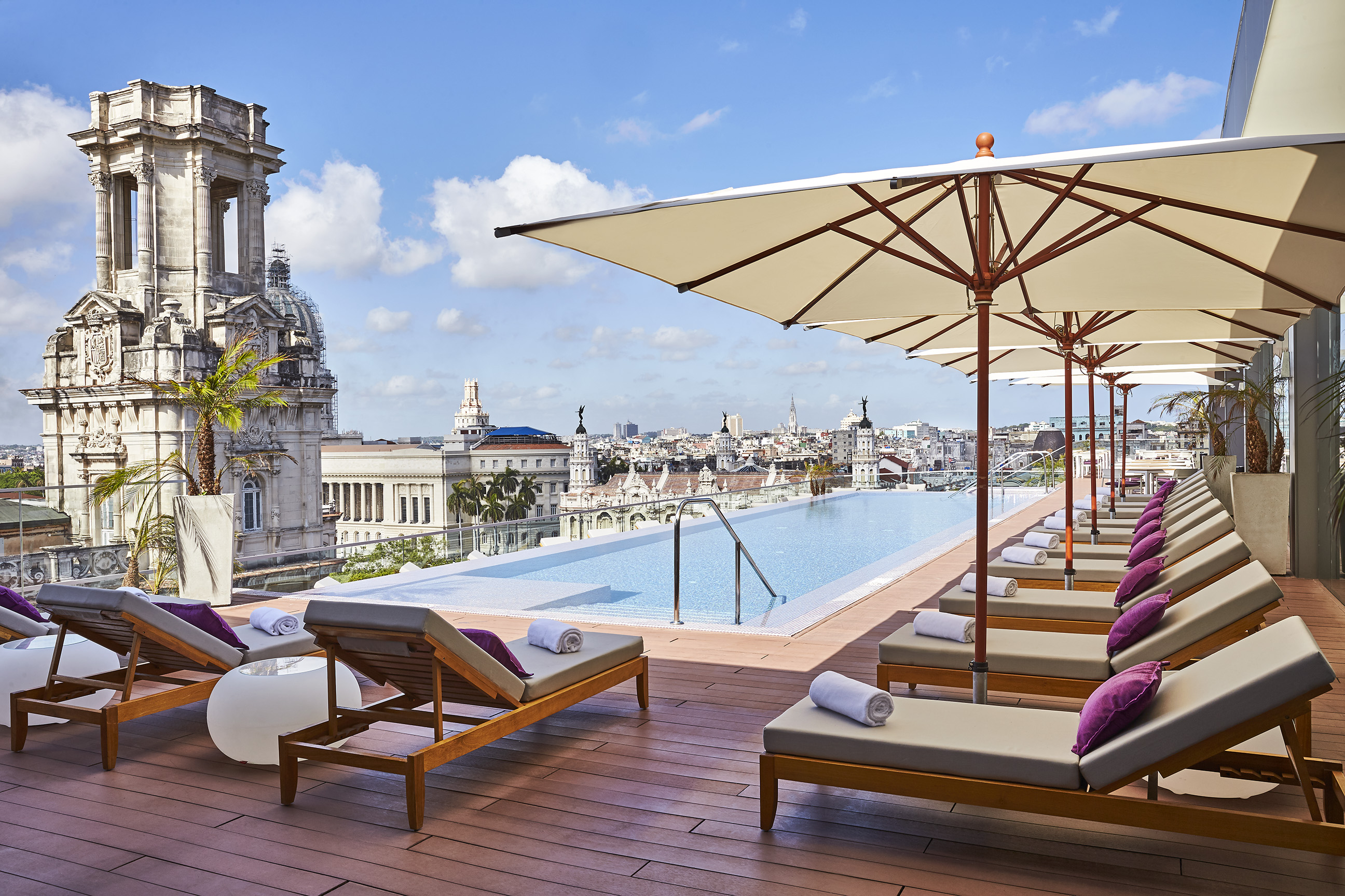 Kempinski Rooftop Pool – The Departure Lounge